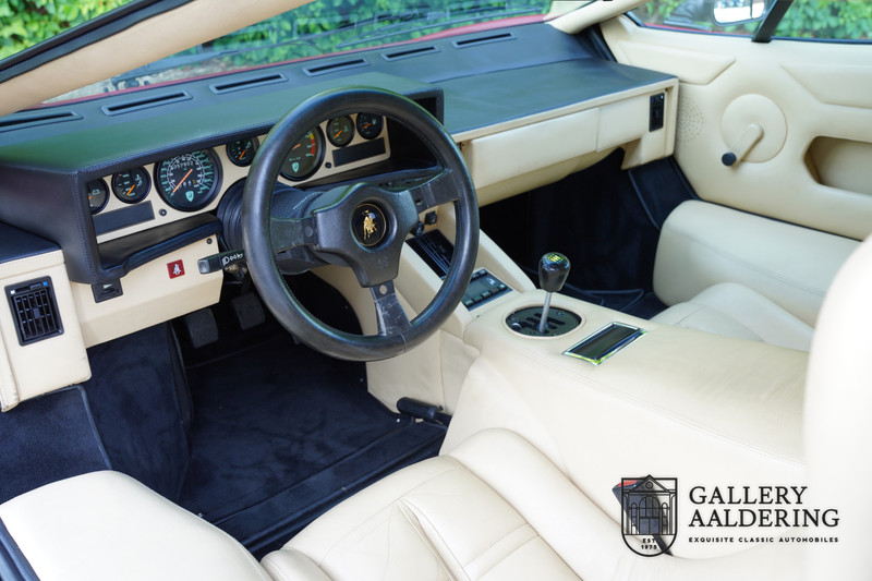 1989 Lamborghini Countach Interior